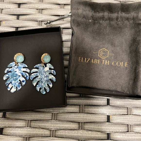 Elizabeth Cole | Jewelry | Elizabeth Cole Chloe Leaf Drop Earrings ...